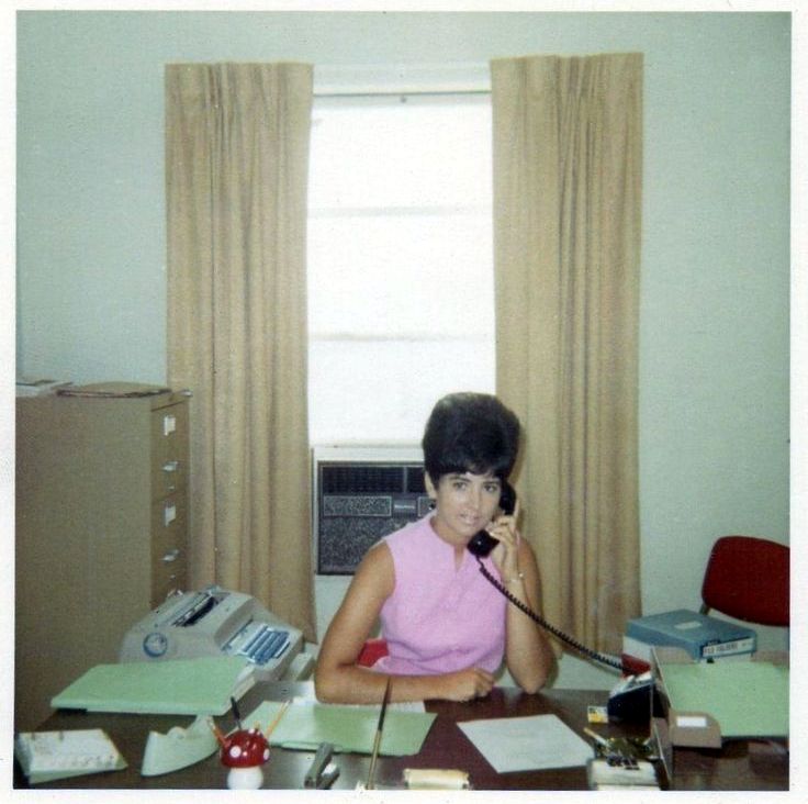 37 Vintage Portrait Photos of Sexy Secretaries in the 1960s ~ Vintage ...