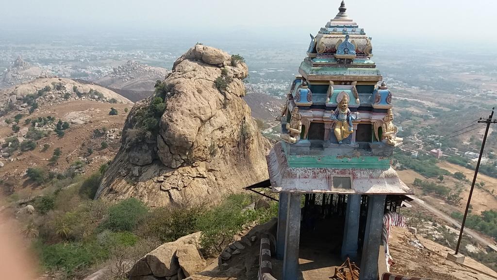 Tamilnadu Tourism: Thirukkadigai, Sholinghur – Yoga Narasimhar Temple ...