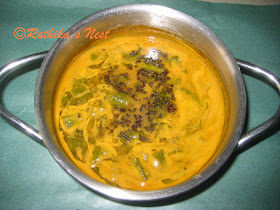 Rathika's Nest: Venthaya Kuzhambu (வெந்தய குழம்பு)
