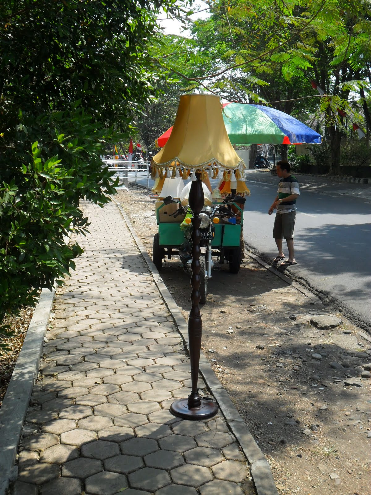 Freelance Flaneur: Malang and winding road