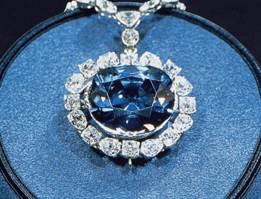 Sumuduni Gems: Hope diamond curse|Value|Location
