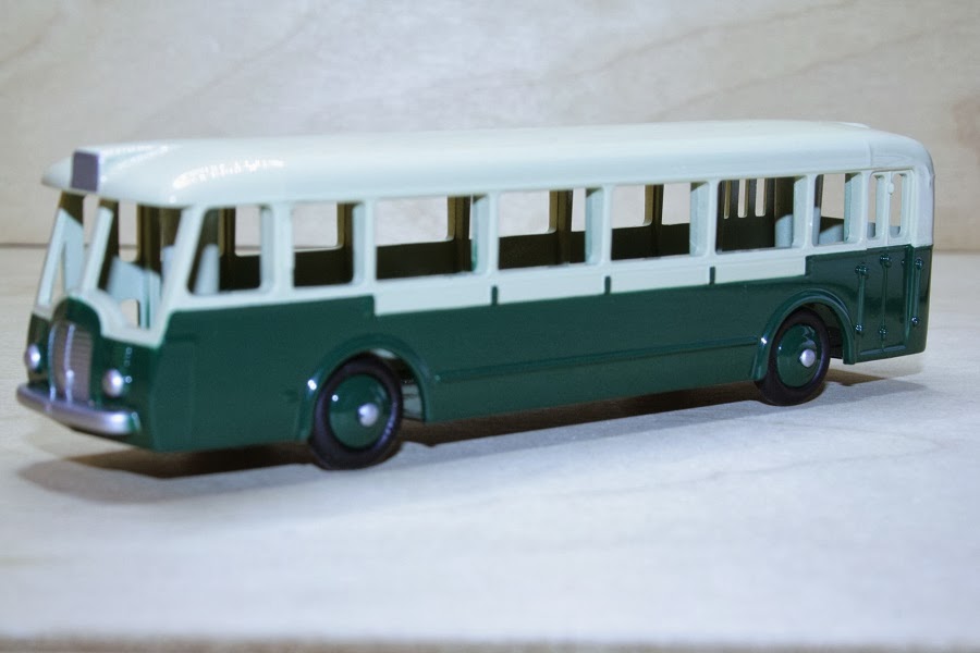 garage de poche les comparaisons de Thierry: Somua Panhard Bus RATP 1953