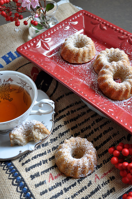 The Ginger Snap Girl: Almond Financiers