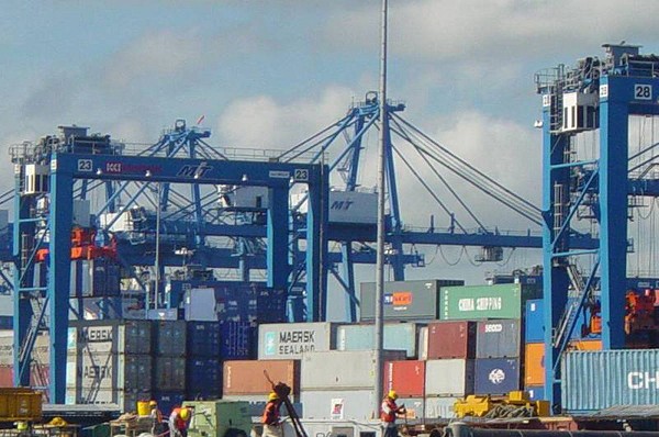 Puerto Manzanillo International Terminal Panamá : Imágenes