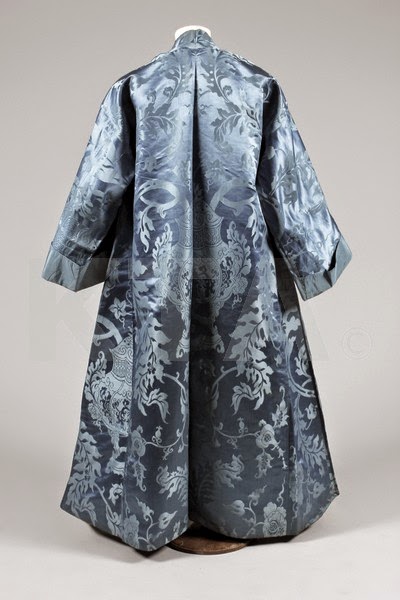 Attire's Mind: A Gentleman's Banyan