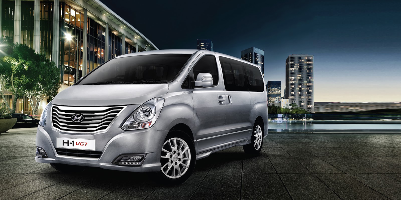 SHOWROOM MOBIL HYUNDAI JAKARTA: MPV H1