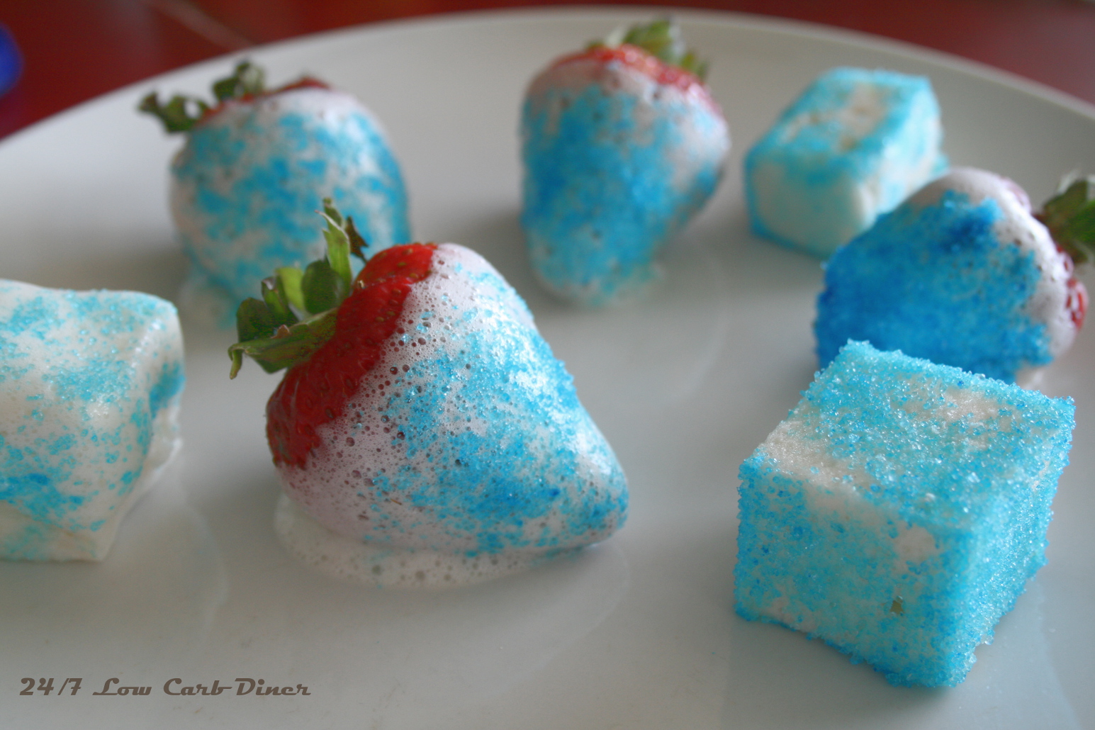 24/7 Low Carb Diner: Pavlova --Beautiful Dessert Light as Air; and ...