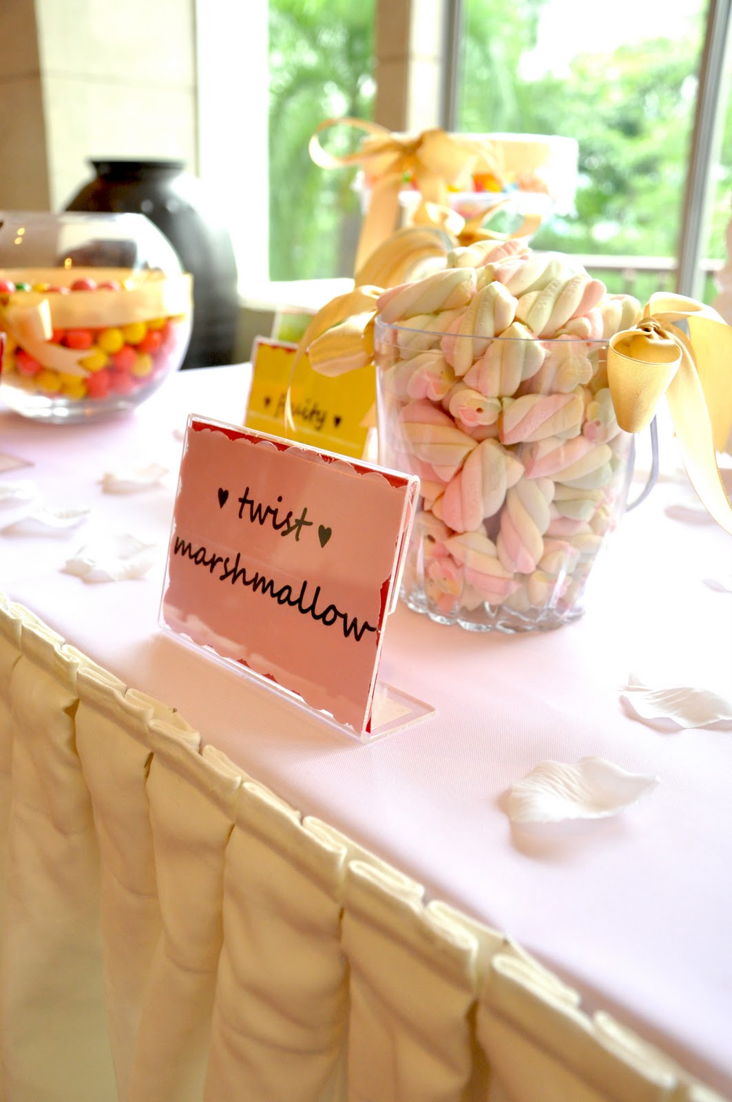Idea's Concepts: Candy Booth Esya Wedding - Flamingo Hotel