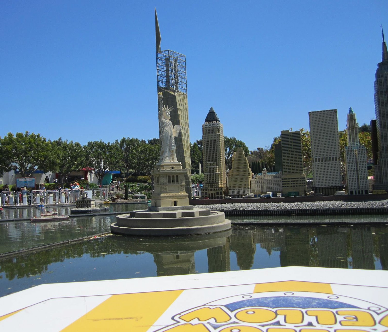 Legoland and primitive hooked rugs ~ Back to Larkrise: Primitive rug ...