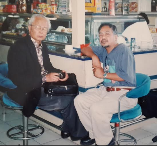 .: Ismail Hussein: Hilang sejalur sinar