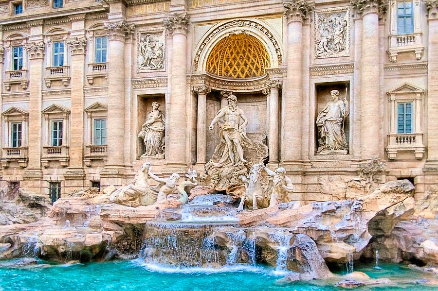 Adventures of an Introverted Traveler: No Touching the Trevi Fountain