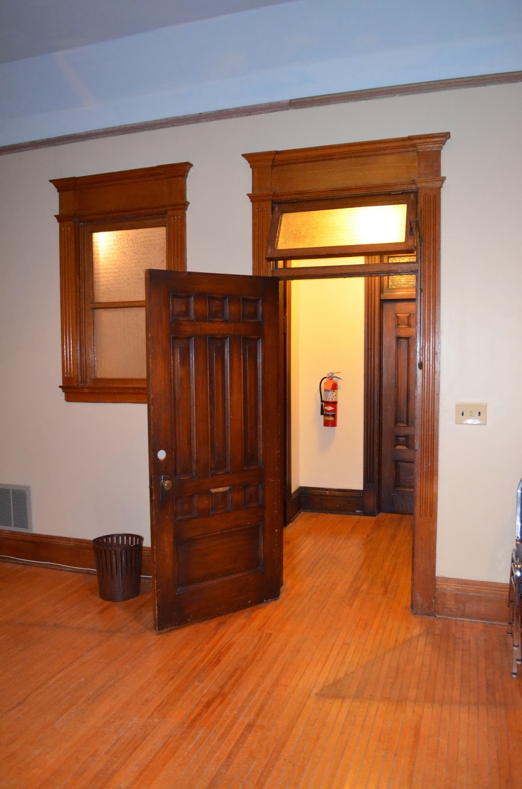 Back40 -bringing back the old ways: Transom Windows