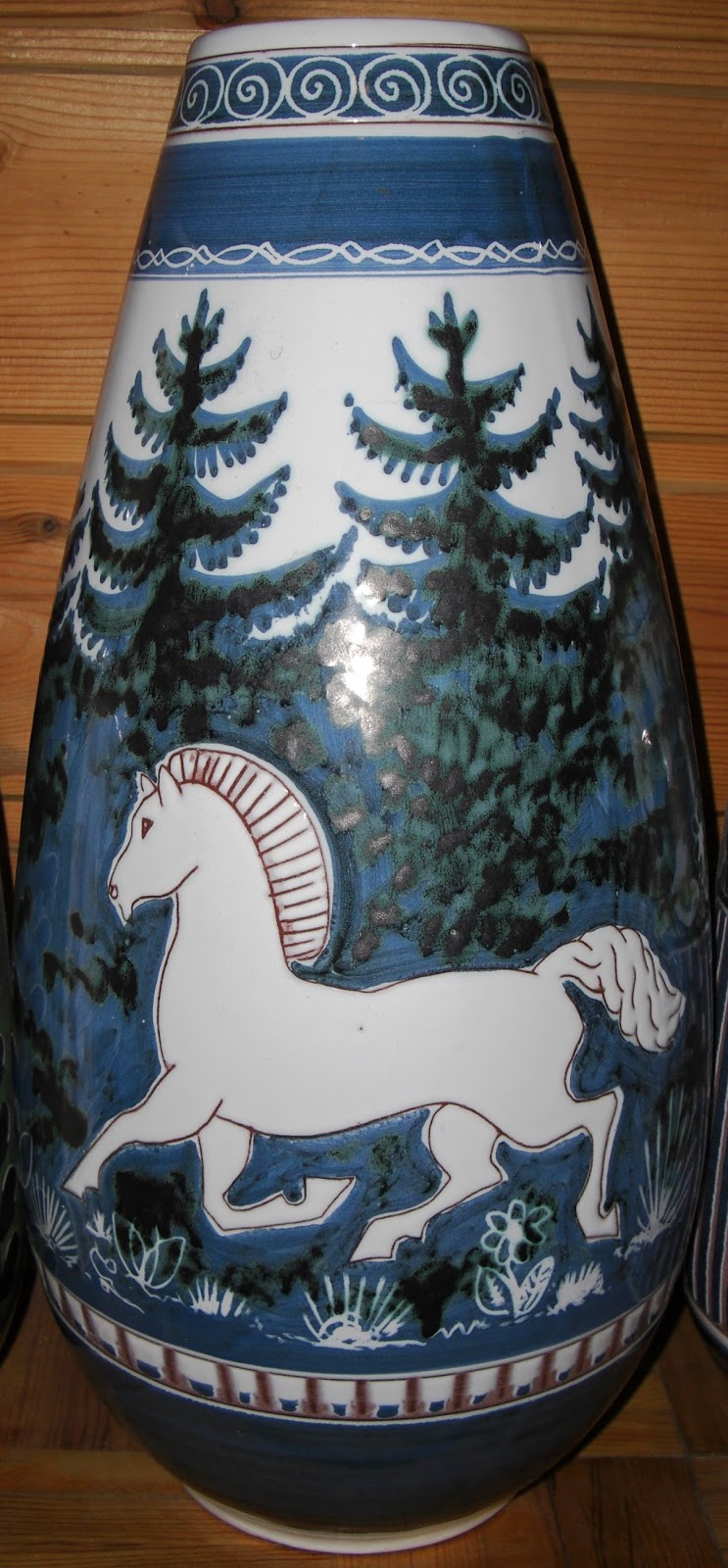 A/S Elle Keramikk: Flott Elle urne