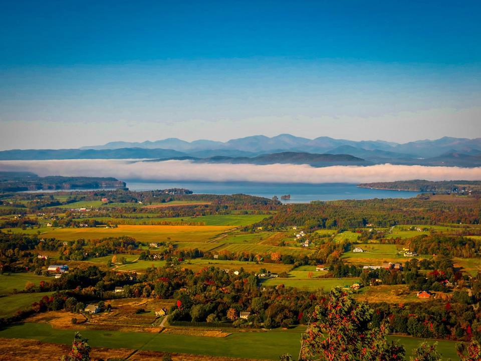 Fall parks hikes to beat the crowds