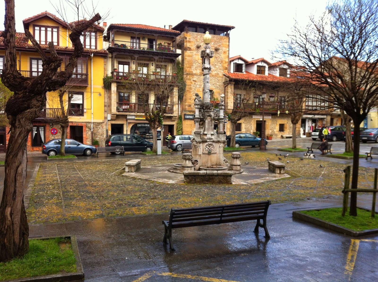 Volvemos a Comillas, esta villa cántabra que nos dejó prendados. Parece ...