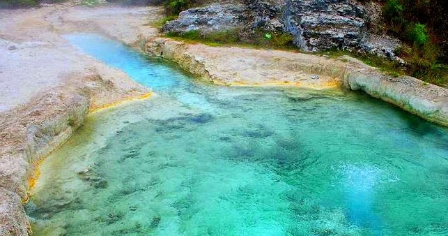 Sipoholon - Pemandian Air Panas di Tarutung, Tapanuli Utara ...