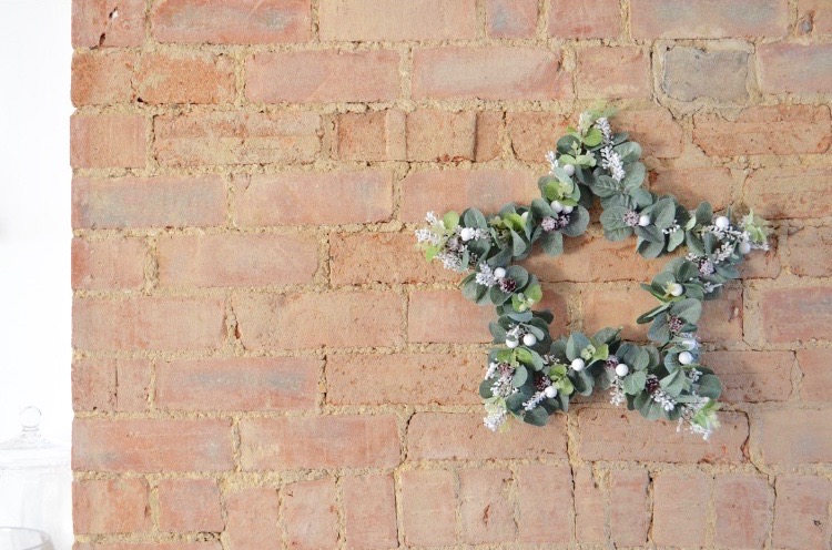 DIY Christmas | Wire Star Wreath | The Things She Makes