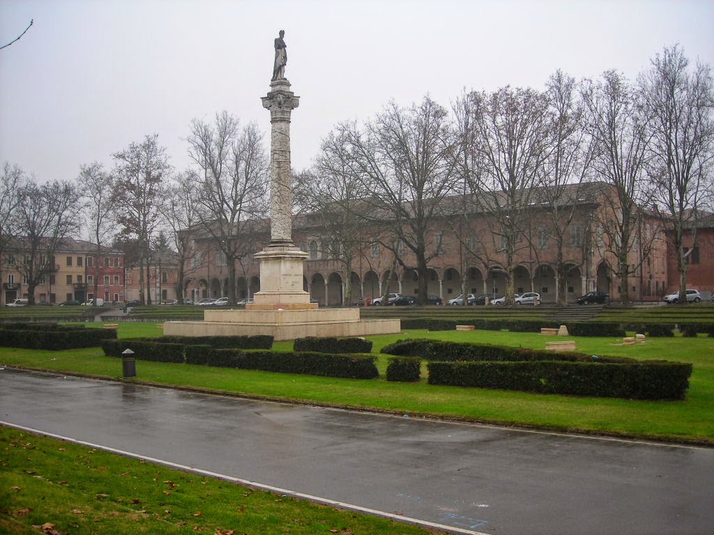 Piazza Ariostea - Palazzo Strozzi-Bevilacqua