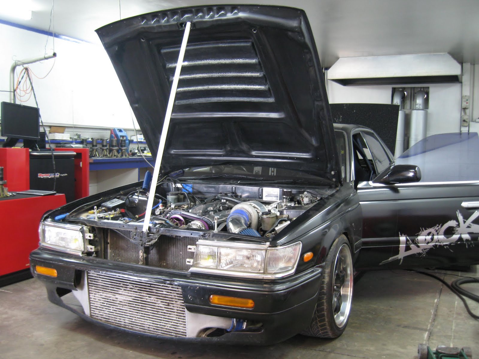 ST Hitec's Tuning Diary: Two C33 Laurel Drift Cars.......