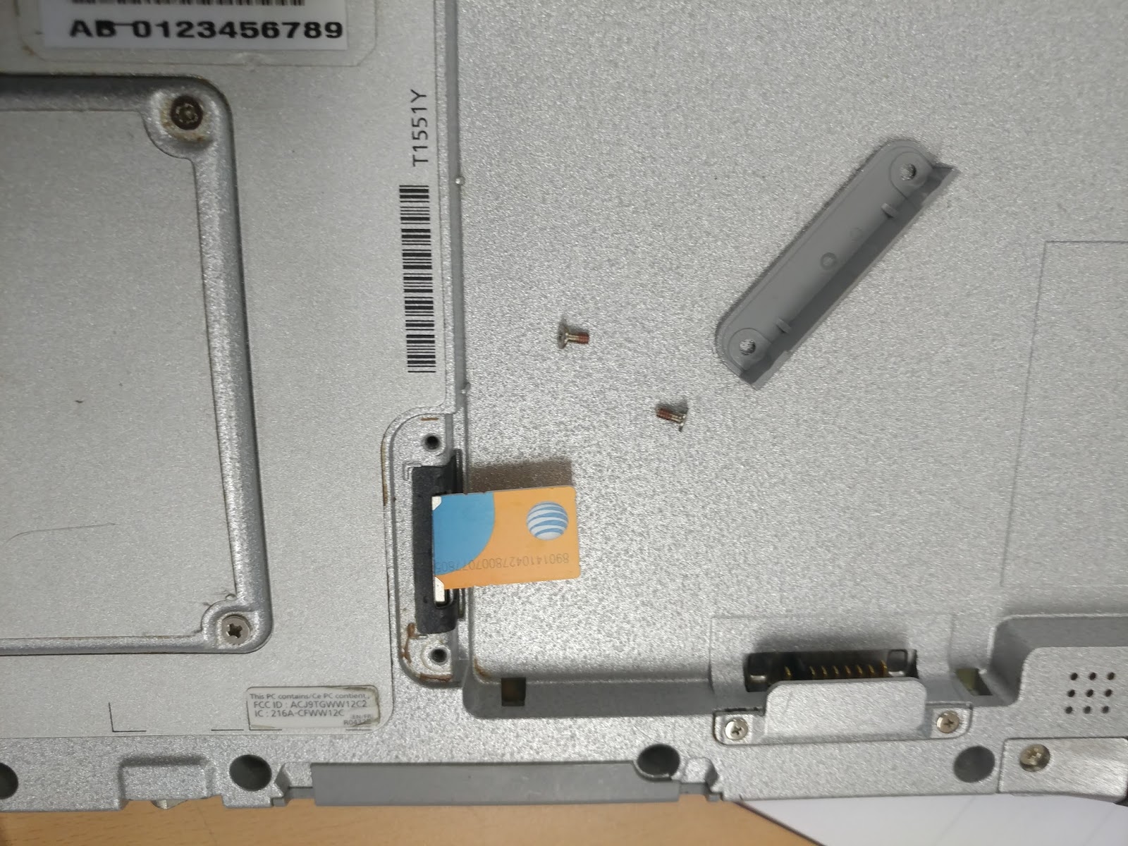 FZ-G1 ToughPad How/Where to insert USIM card for Wireless WAN