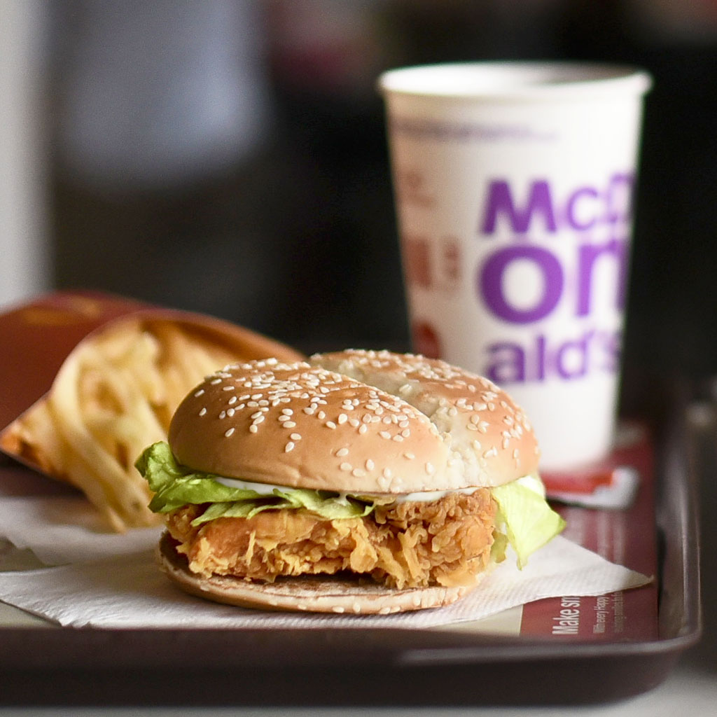 CBS Hosts Mini Talks, McDonald's McSpicy Spices Up The Day! | BEST CEBU ...