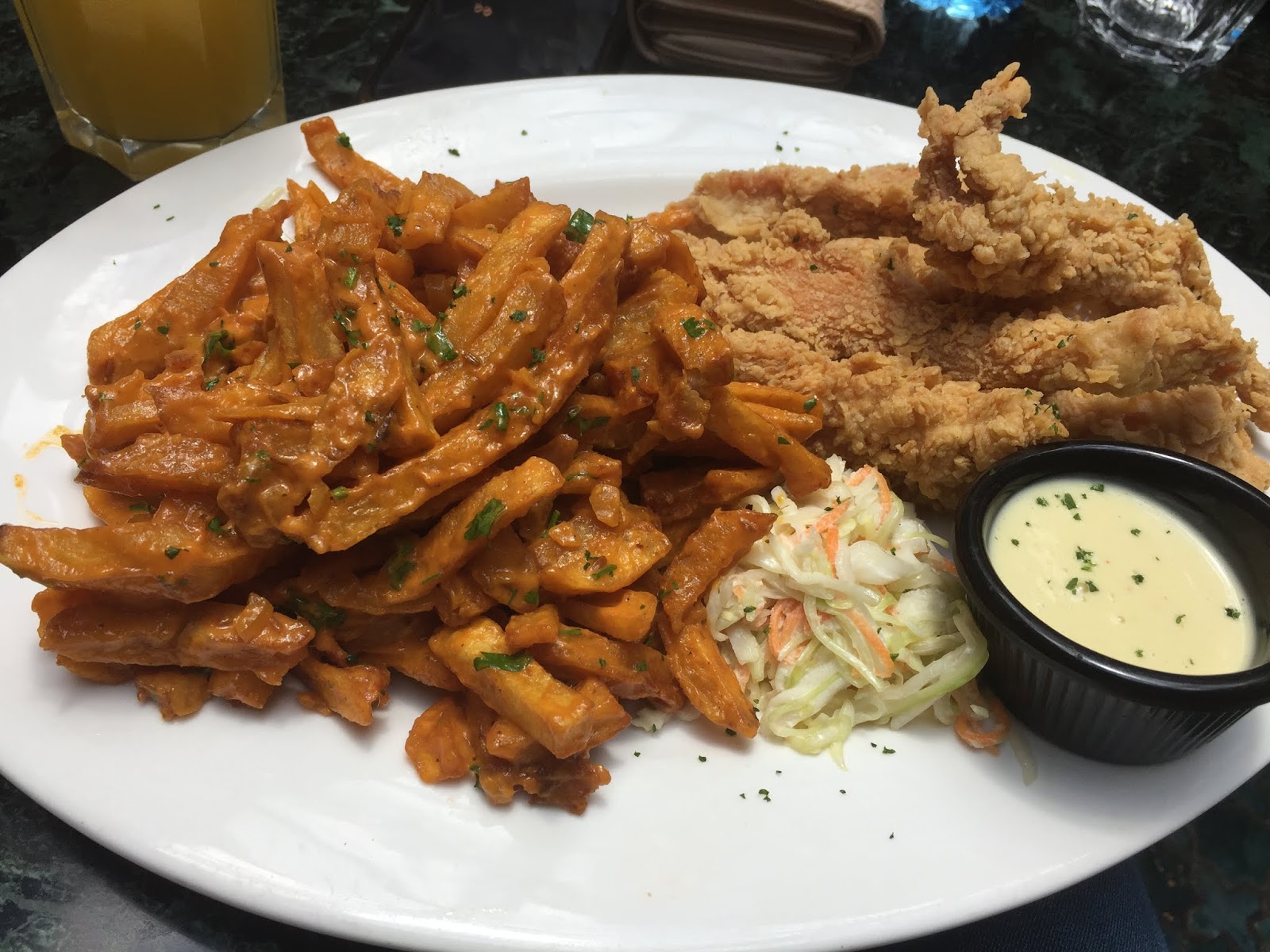 The Kenyan Nomad: CJ's: Restaurant Review