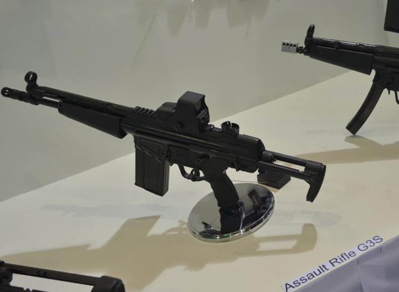 Pakistani G-3S Automatic Assault Rifle at IDEX 2013 | Pakistan Military ...