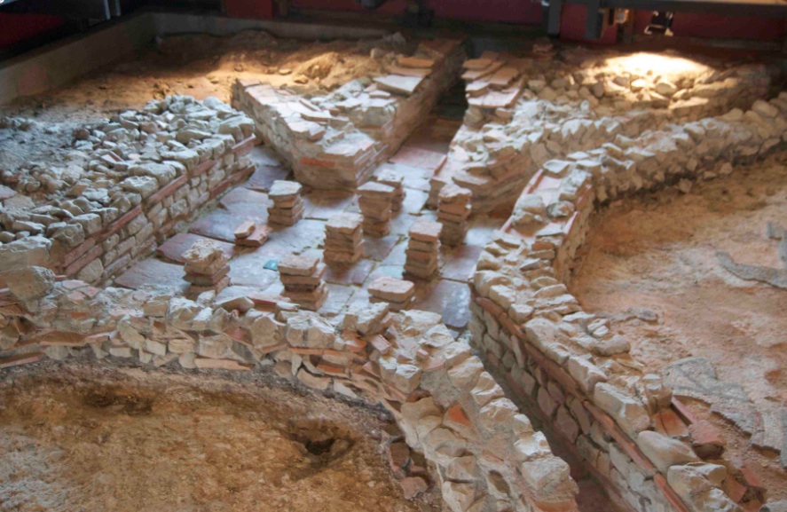 In via cum Magistro...: First Stop: Coggydubs' Palace at Fishbourne