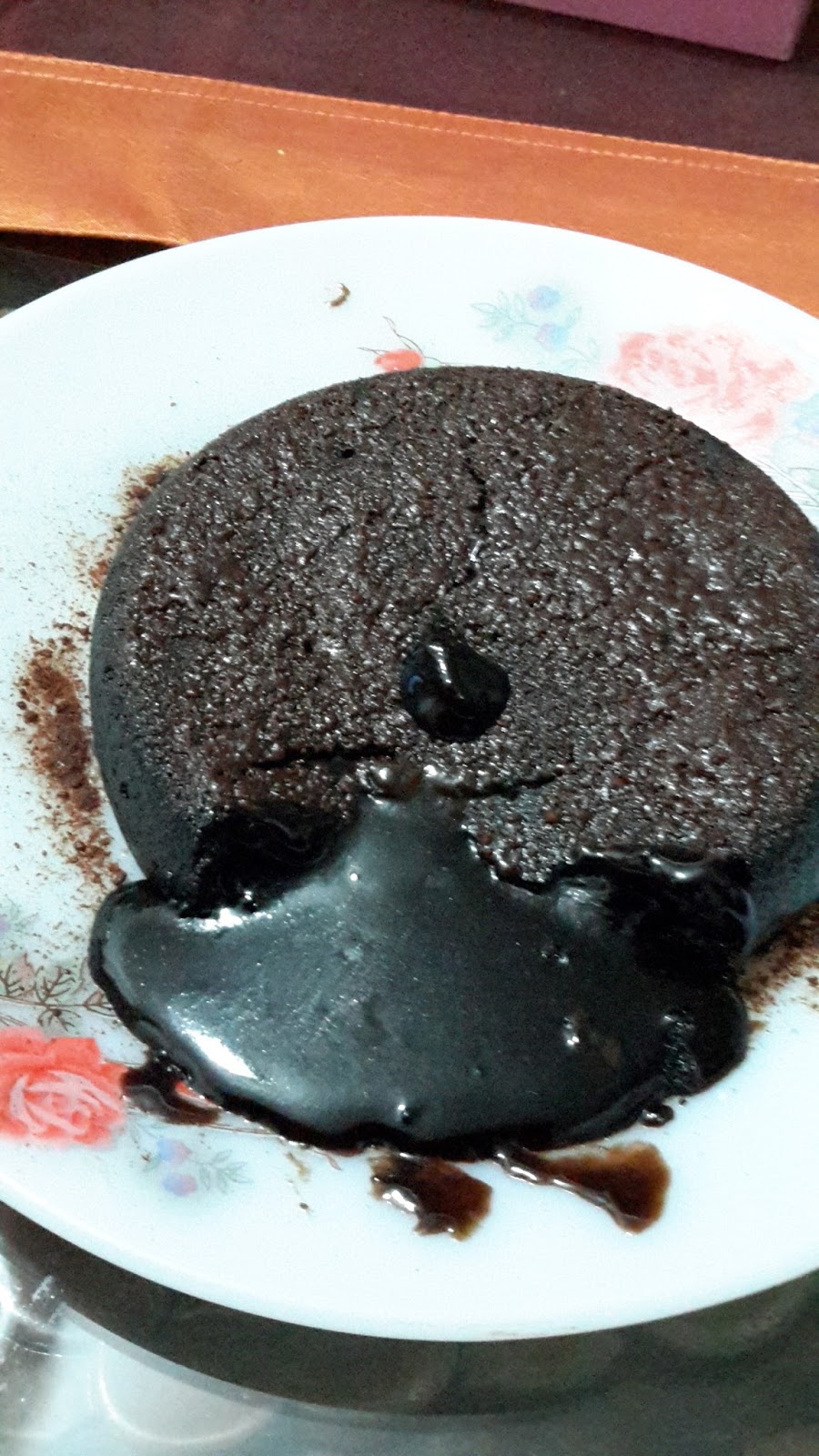 .: KEK COKLAT LAVA MELELEH