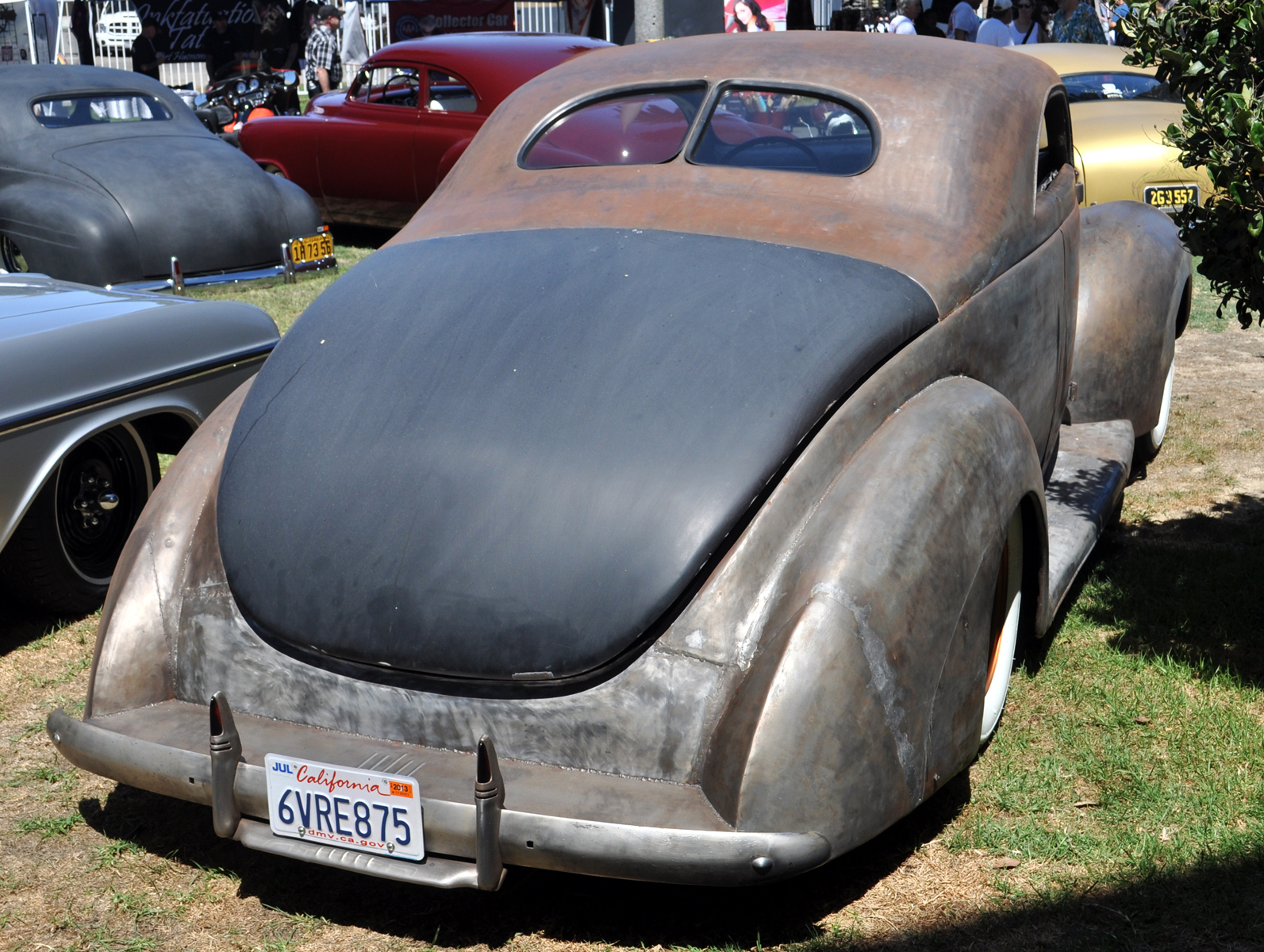 Just A Car Guy: Clever custom tail lights