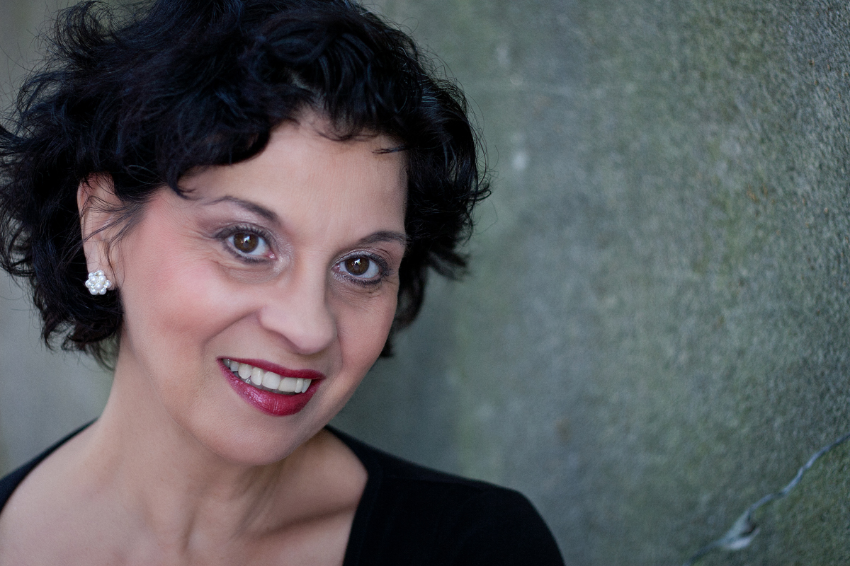 An interview with director Elizabeth Huffman about "Oedipus el Rey ...