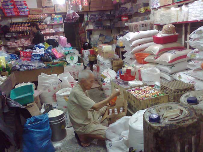 Harga Beras Normal Bulog Tetap Laksanakan OP - Maluku Post