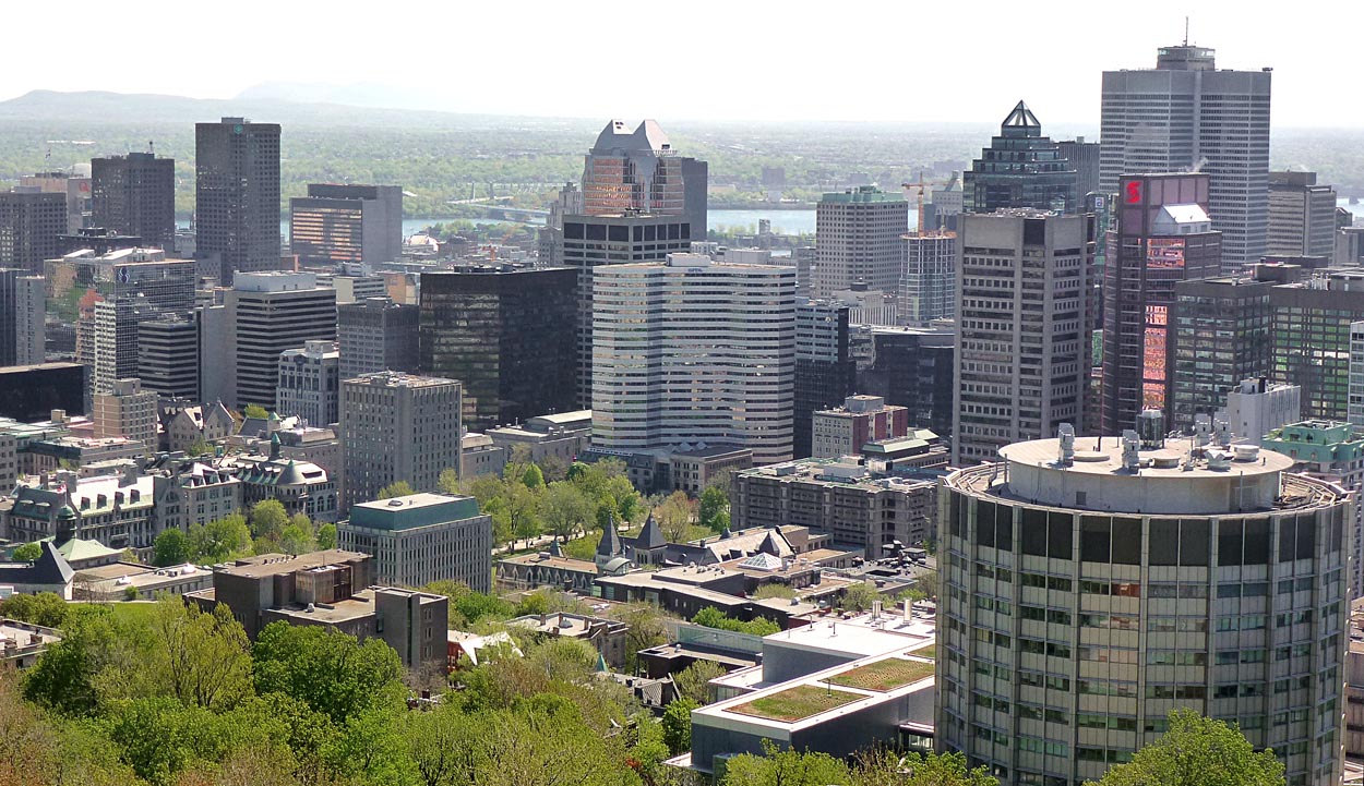 Living the life in Saint-Aignan: Montreal and the border crossing