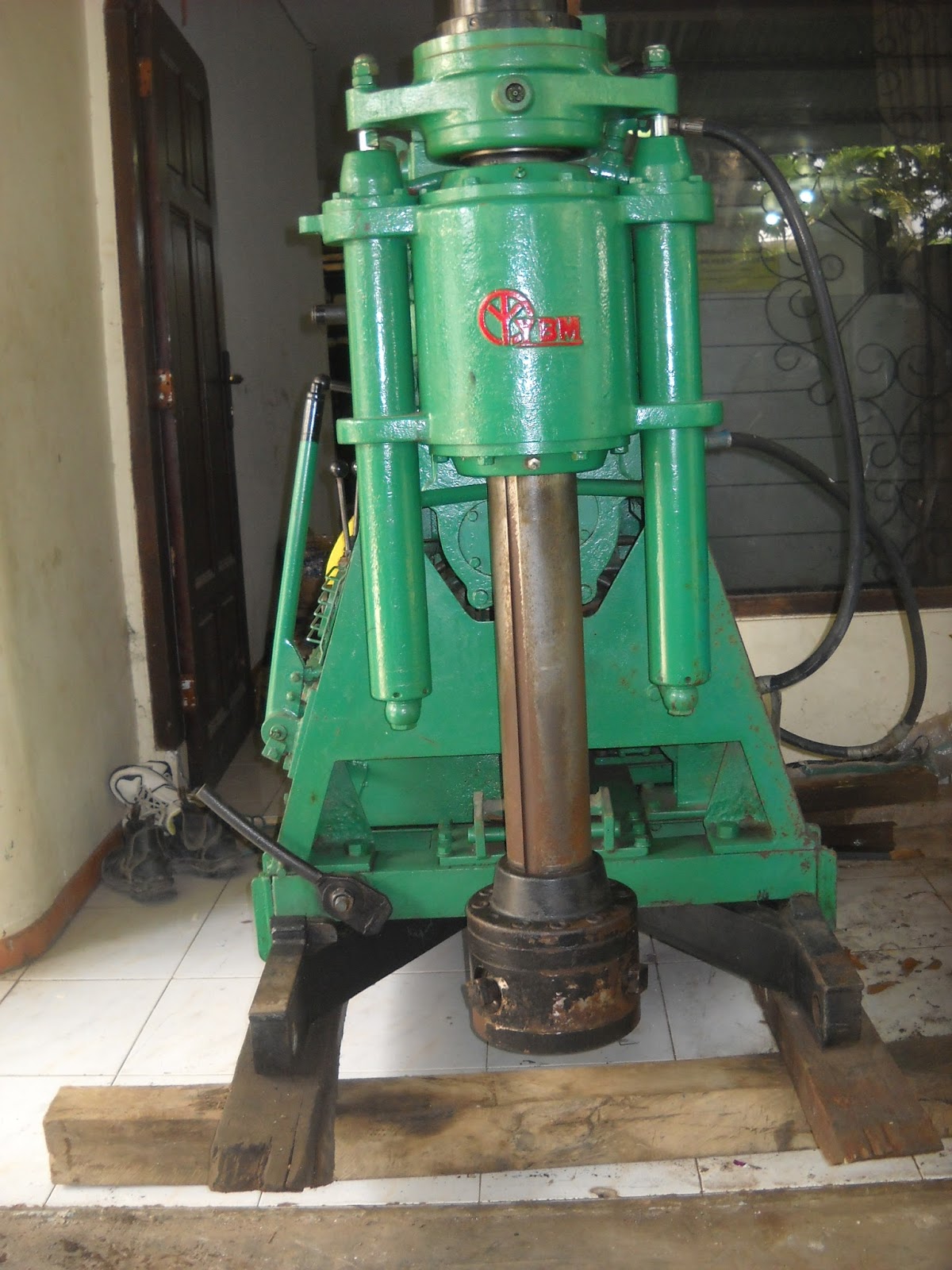 Jual Mesin Bor Tanah YBM 03