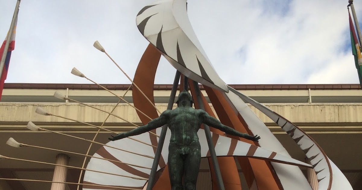 The Oblation & Budyong at Tambuli @ U.P. Diliman Quezon City ...