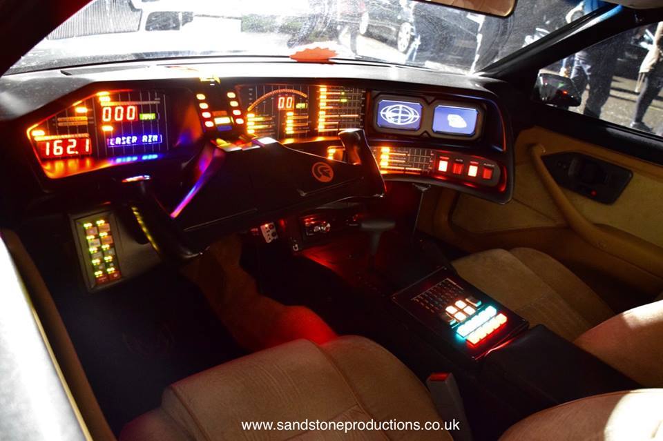 REPLICA DE KITT INTERIOR KNIGHT RIDER EL COCHE FANTASTICO