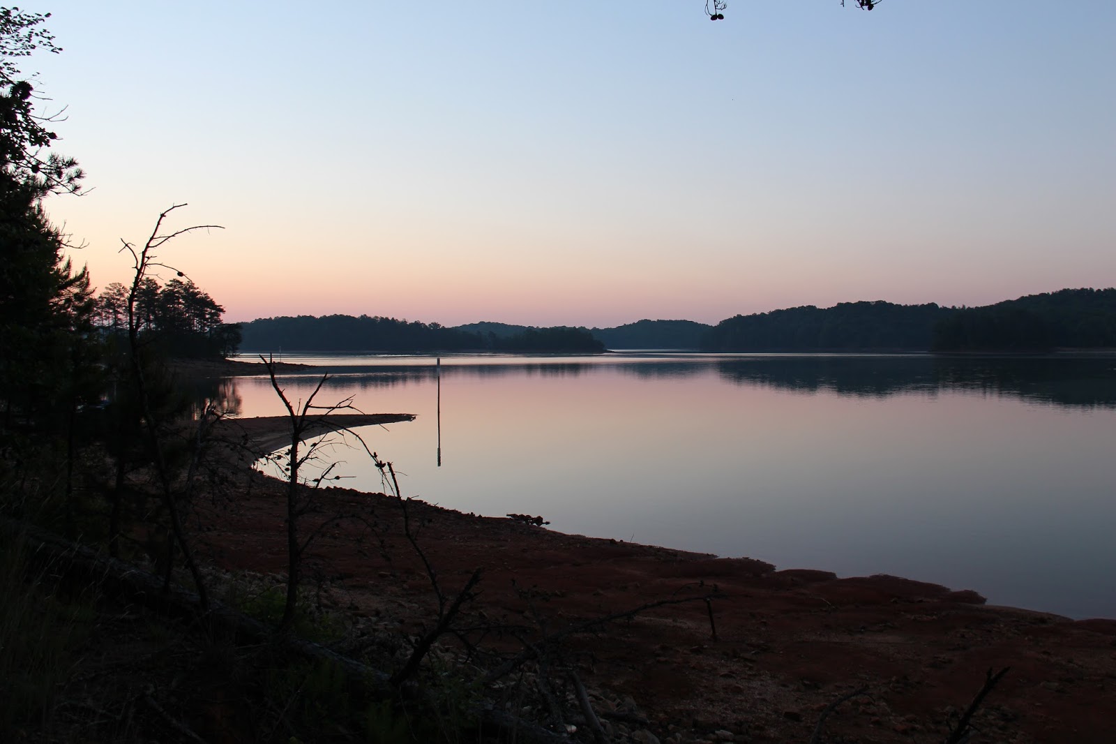 Cadernos de viagem: Lago Lanier: um lago artificial … que parece natural