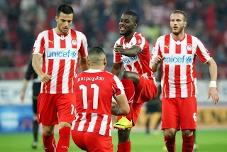 ΟΛΥΜΠΙΑΚΟΣ: ΚΑΘΑΡΙΣΕ ΤΑ... ΠΑΠΟΥΤΣΙΑ ΤΟΥ ΚΑΜΠΕΛ Ο ΜΗΤΡΟΓΛΟΥ! (PHOTOS)