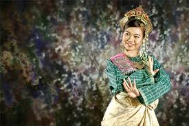 Tahun 6 Bahasa Malaysia :Seni Tradisi Kebanggaan Kita: Tarian Inang