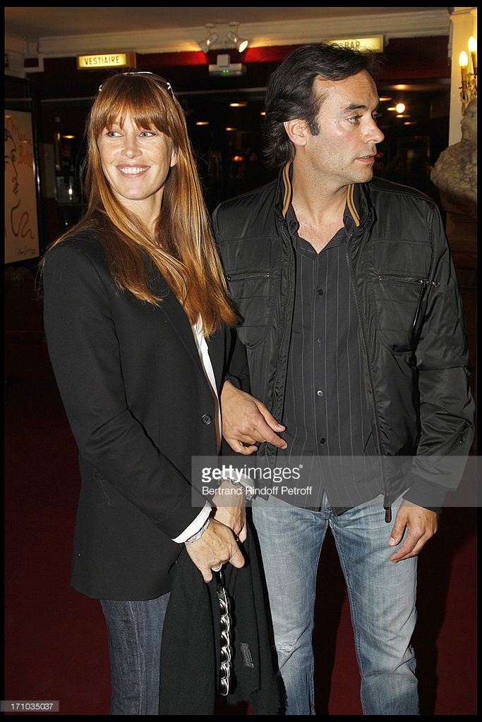 STAR PEOPLE CROWN: ALAIN DELON ,ANTHONY DELON WITH HER HIDDEN DAUGHTER ...