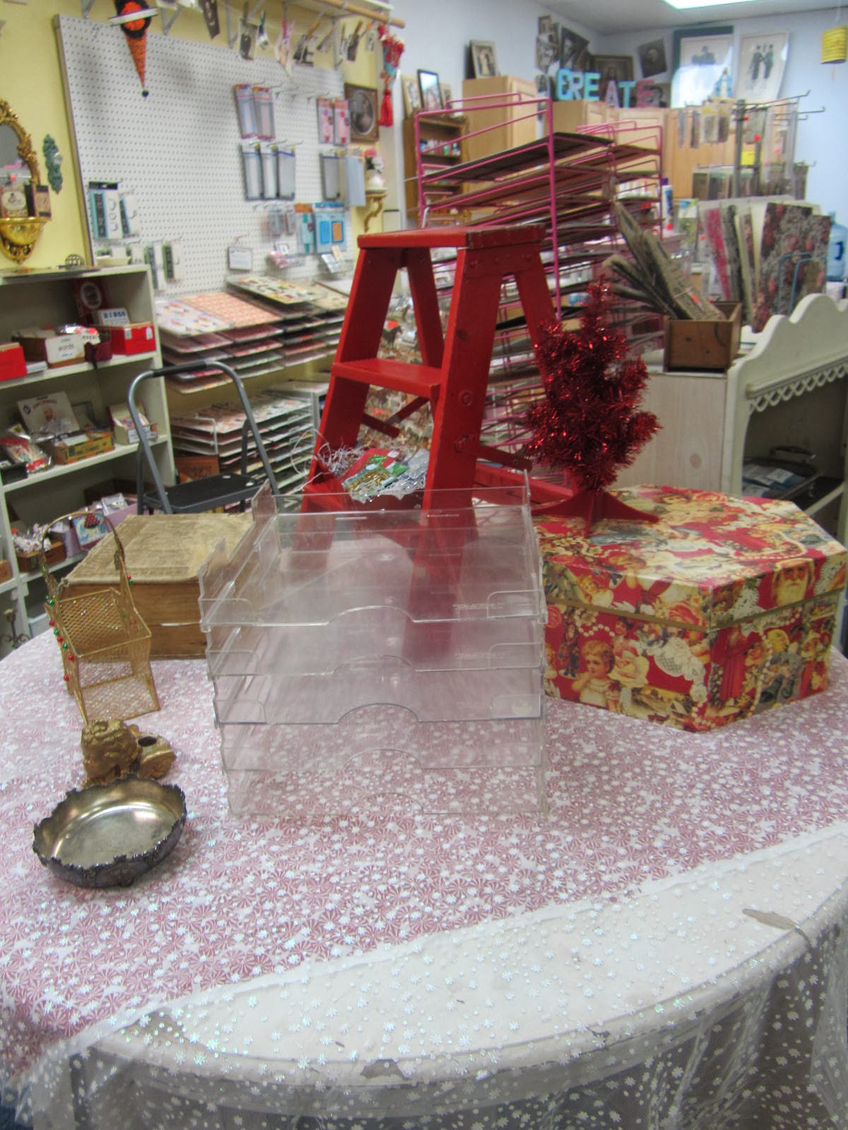 Phoenix Scrapbook Store: Christmas Scrapbook Store Display