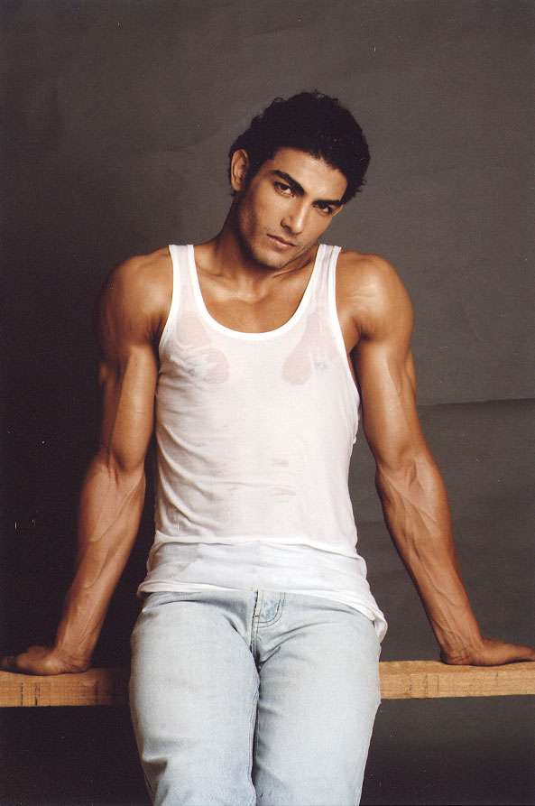 Redefining the Face Of Beauty : HUNK OF THE WEEK! Pravesh Rana!