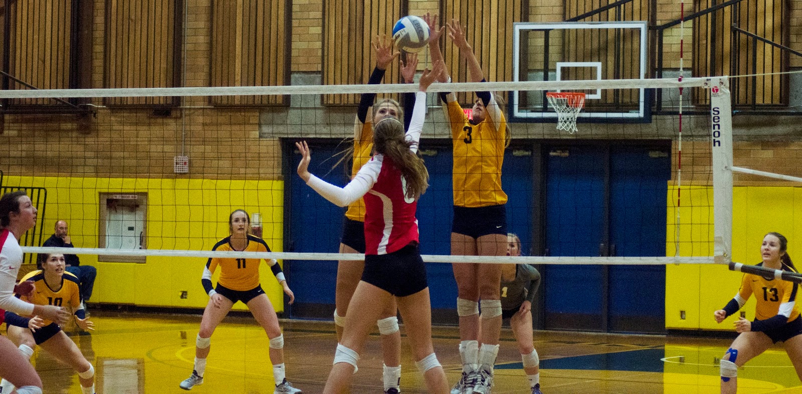 Photojournalism by Joe.: News Photo Shoot of Volleyball