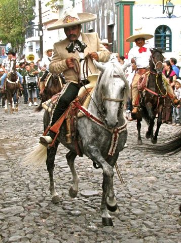 Jim & Carole's Mexico Adventure: Independencia 2012: Mexico kicks off ...