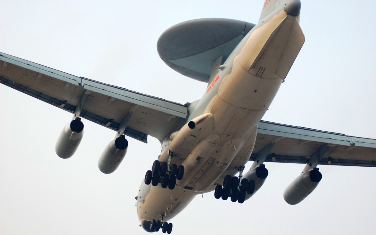 PLAAF's KJ-2000 Airborne Early Warning and Control System | Chinese Military Review