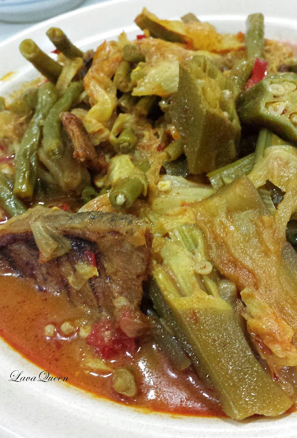 VEGGIE CURRY WITH SALTED FISH BONES - Lava Queen