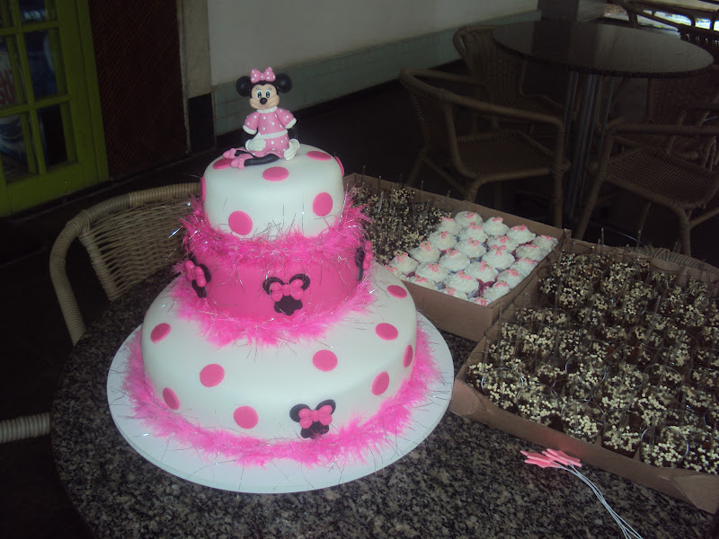 JASMIM DOCES E TORTAS: BOLO MINIE ROSA