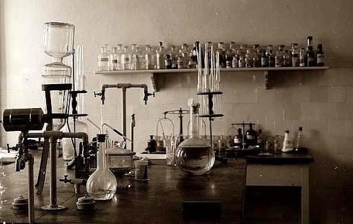 Ralph Slatton reviews A.C. Gilbert Chemistry Sets Nostalgia Blog