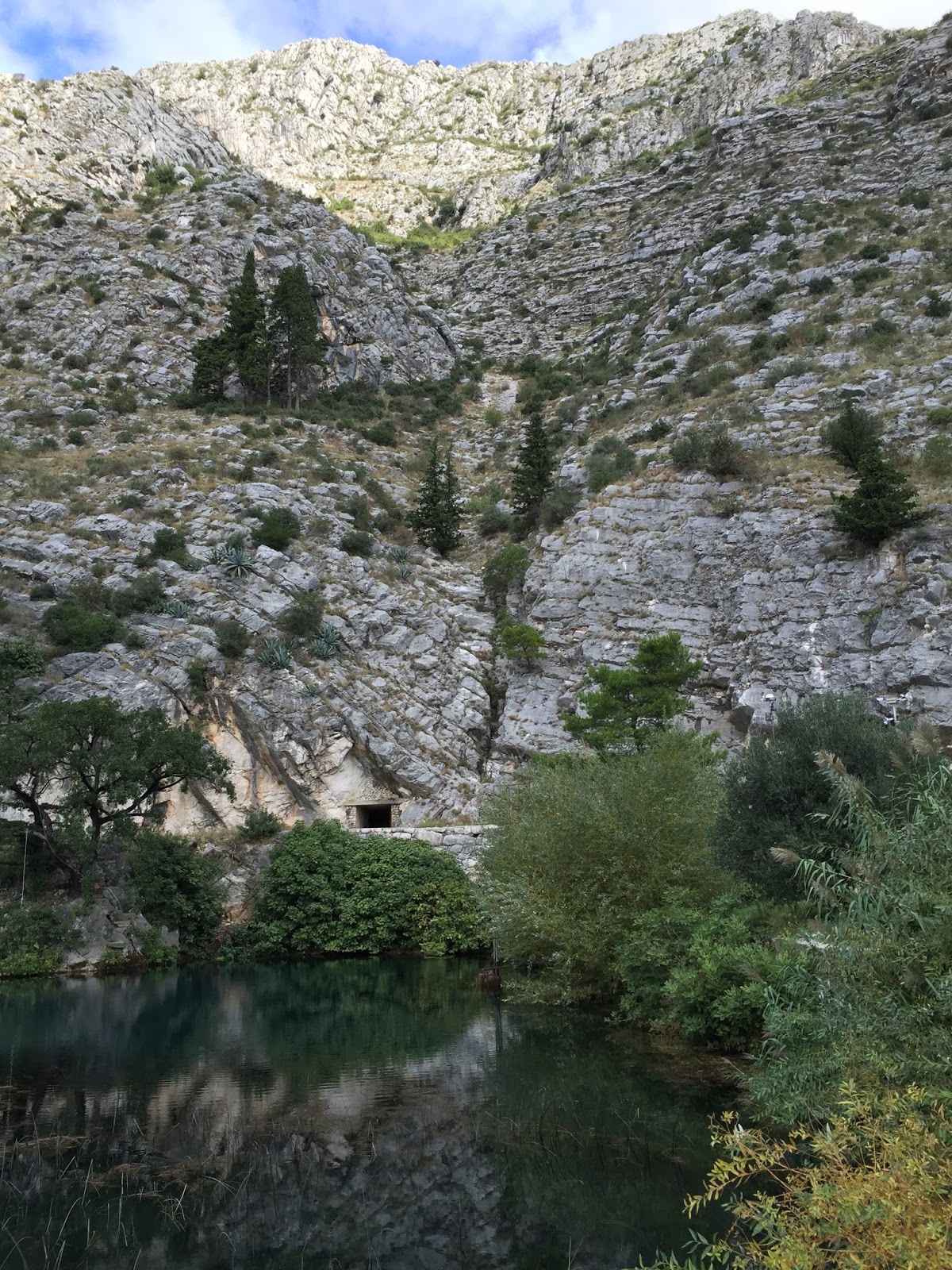 Herr Knuddel + HighFlights On Tour: Ombla Spring