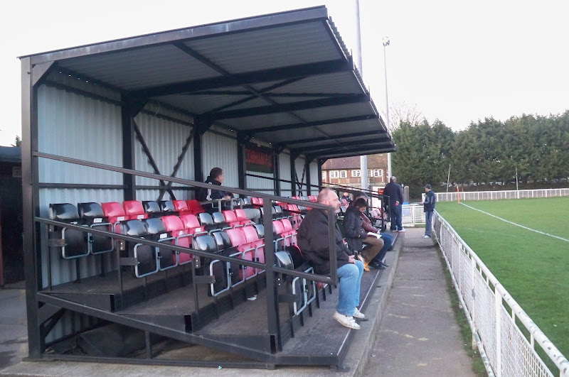 Football Grounds visited by Richard Bysouth: Cobham FC
